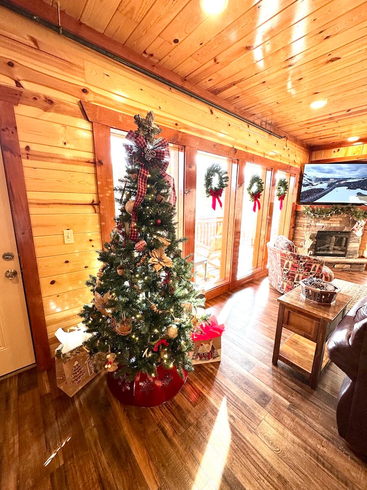 A Splash Of Heaven - A True Dream! Location! - Pigeon Forge, TN