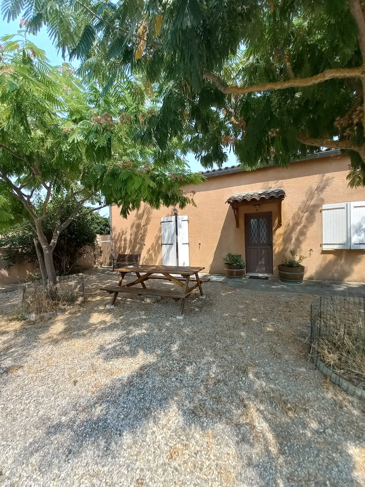 Jolie Villa Avec Parking Gratuit - Aude