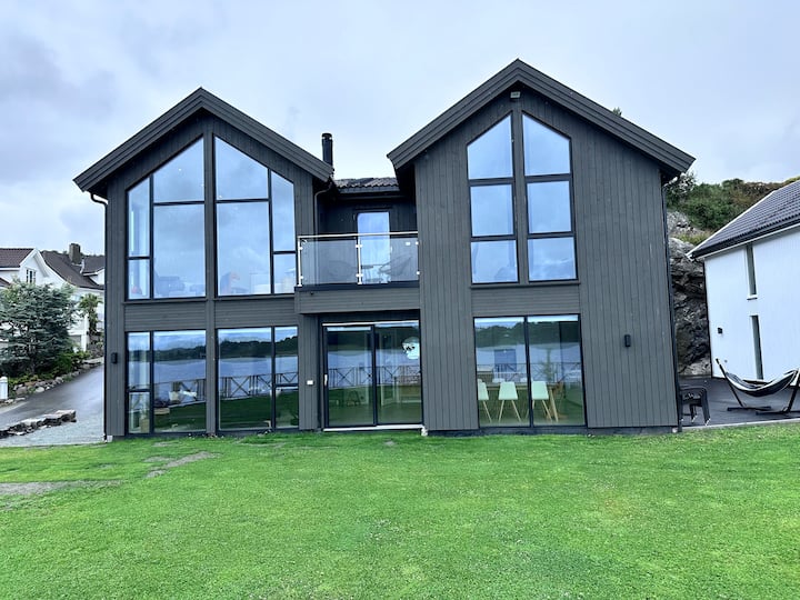 Enebolig Med Sjøutsikt Og Strandlinje - Stavanger