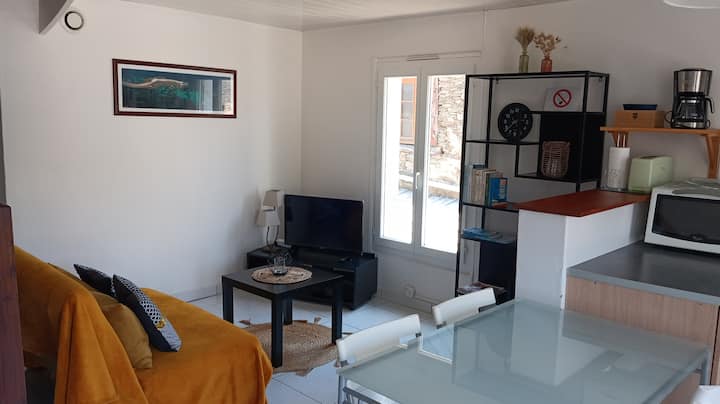 Jolie Maison Dans Un Petit Quartier Historique - Josselin