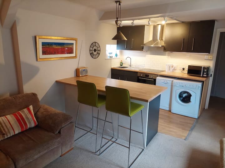 Black Jack Mews Flat
Central Cirencester - Cirencester