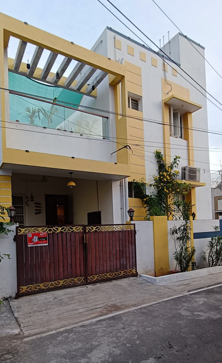 Cheerful 3 Ac Bedroom Villa With Free Parking - Madurai