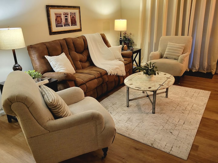 "The Cozy Haven" Luxury And Convenience. - Harrisburg, PA