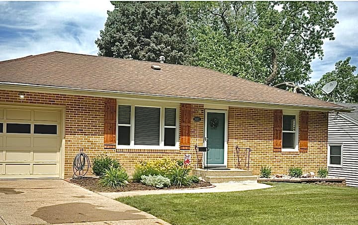 Brick Retreat Home/ With Fenced Yard - Sioux City, IA