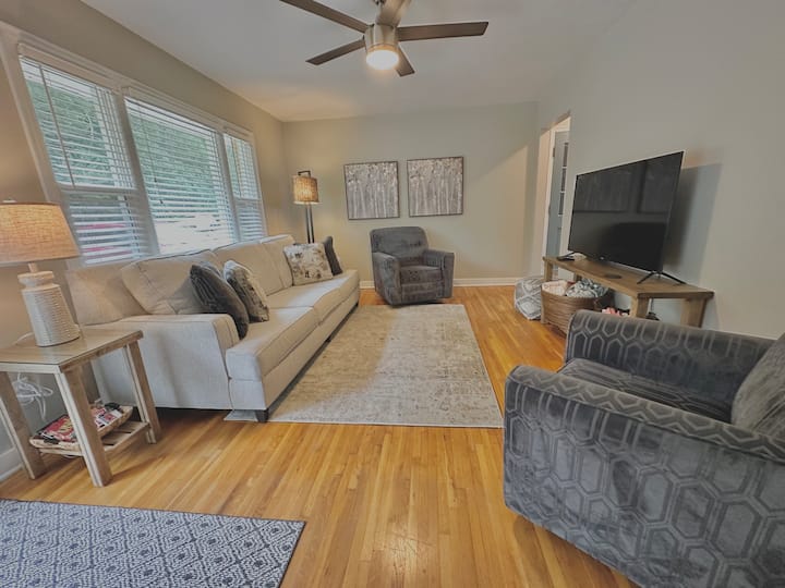 Brick Retreat Home/ With Fenced Yard - Sioux City, IA