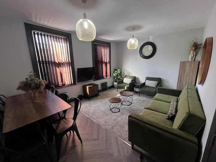 Amazing 3 Bedroom Apart. Sleeps 6-8 - Greenwich