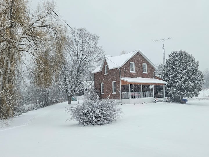 Winter Getaway On Trans Canada Trail! - Norwood