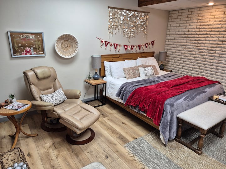 Inn The Trees, Luxury Suite With Private Entrance - Caldwell, ID