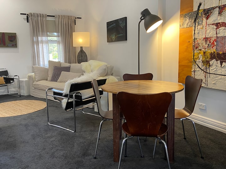 Foreshore 104 — Downtown Contemporary And Artistic - Albany