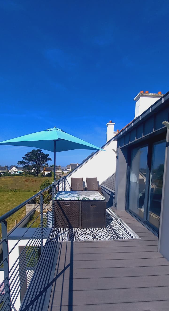 Bel Appartement Avec Terrasse Et Sa Petite Vue Mer - Ploemeur