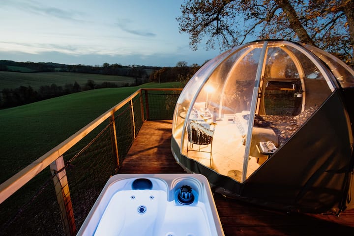 Bulle Perchée Au Sommet Du Chêne - Gers