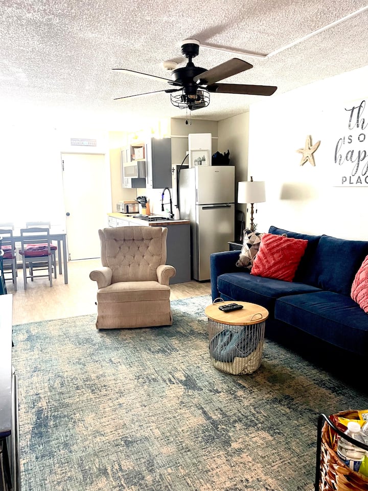 Beachfront Cozy Condo - Daytona Beach, FL