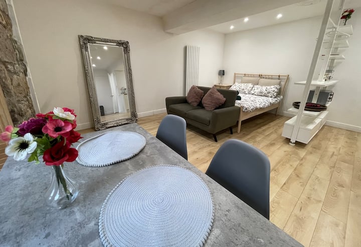 Charming Porteous Studio - Edinburgh