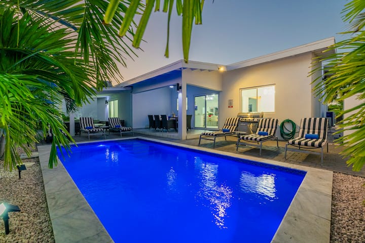 5br Villa W/ Private Pool 10 Min Walk> Eagle Beach - Aruba
