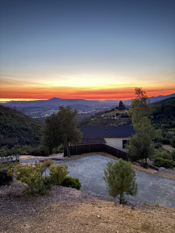 2 Sonoma Cottages - St. Helena, CA