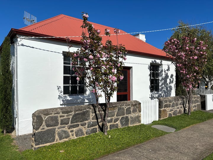 Sandstone 1851 - Port Fairy