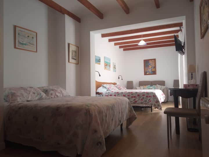 Grande Chambre Avec Balcon - Bolulla