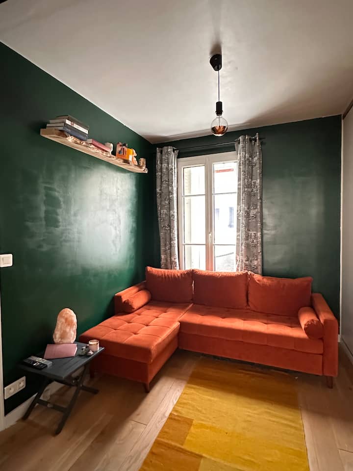 Arthouse, Cosy 2 Bed, Balcony, Bastille Apartment - Paris