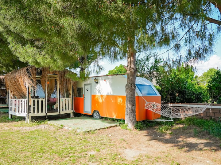Hyggecaravan With Private Gazebo & Swing - Seferihisar