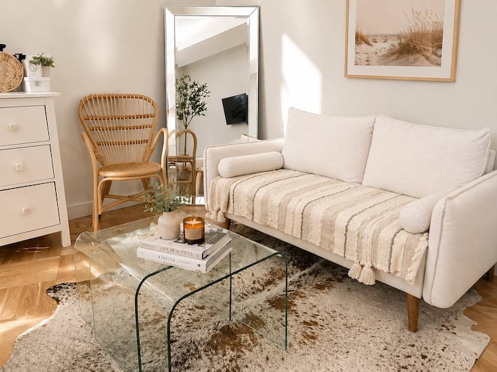 Wall Street Apartment - Bright & Spacious - New York City