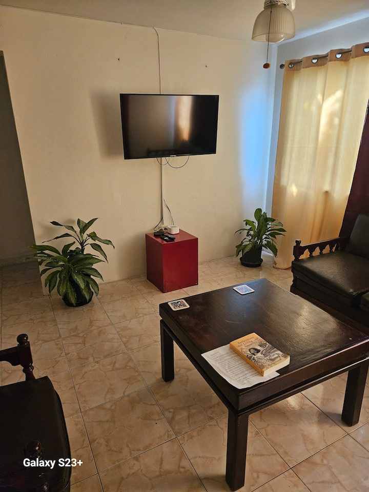 Commodious 1- Bedroom Suite - Kingston, Jamaica
