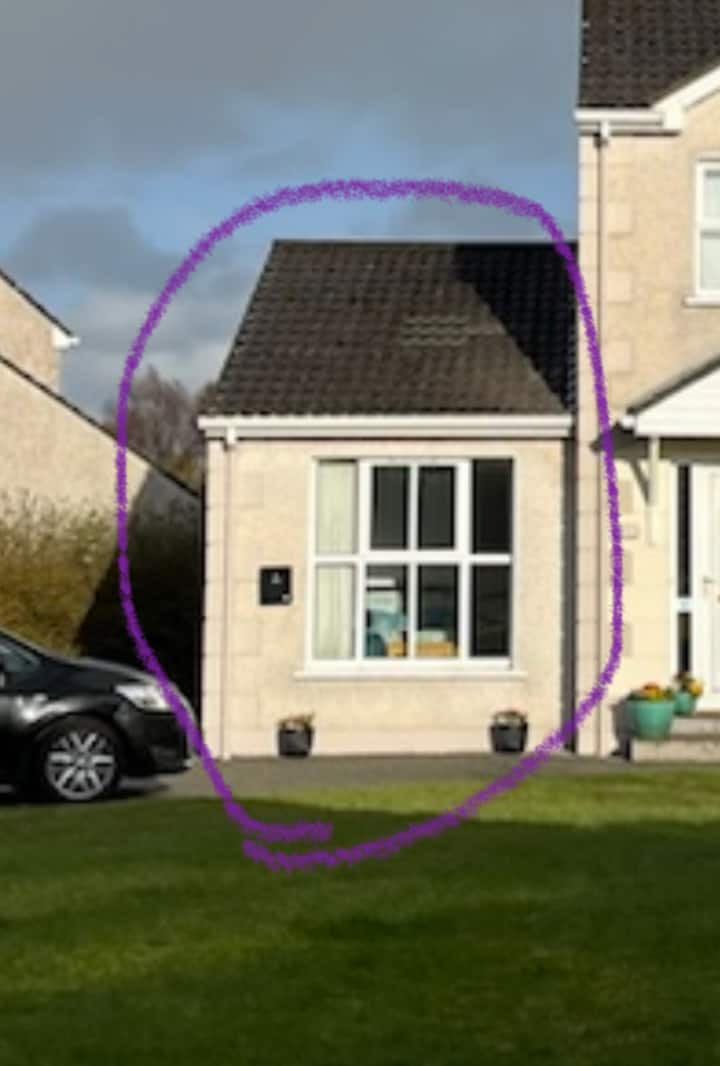 Clean, Cosy, Quiet And Central Private Apartment - Letterkenny