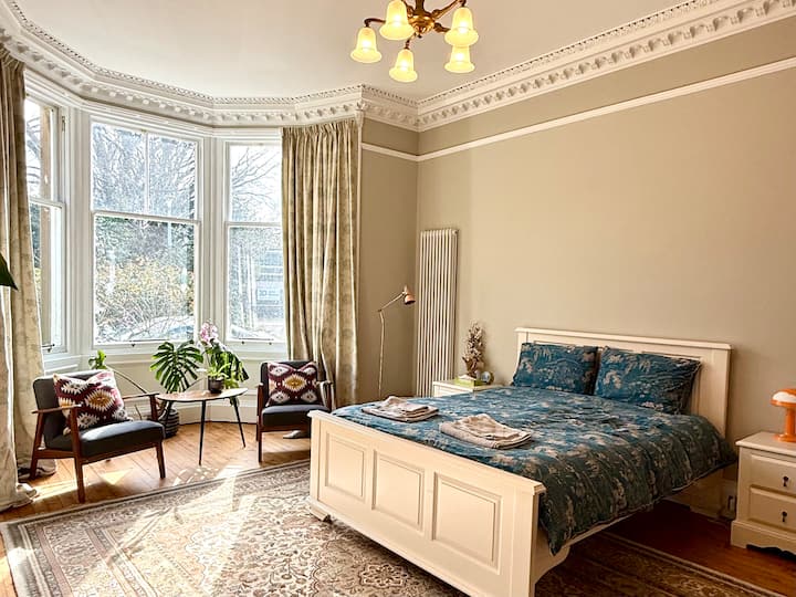 Beautiful Victorian Room With Private Bathroom - Edinburgh