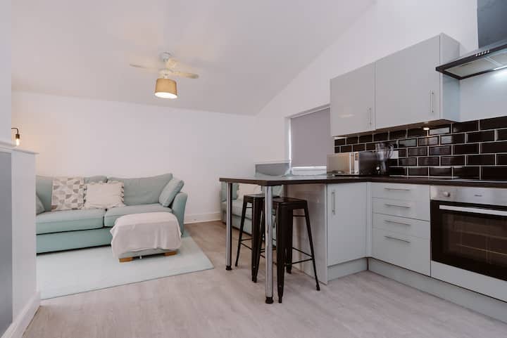 4 Bed Bungalow Near City Centre - Canterbury