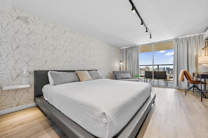 41f-island Colony Studio-ocean & City Skyline View - Honolulu, HI