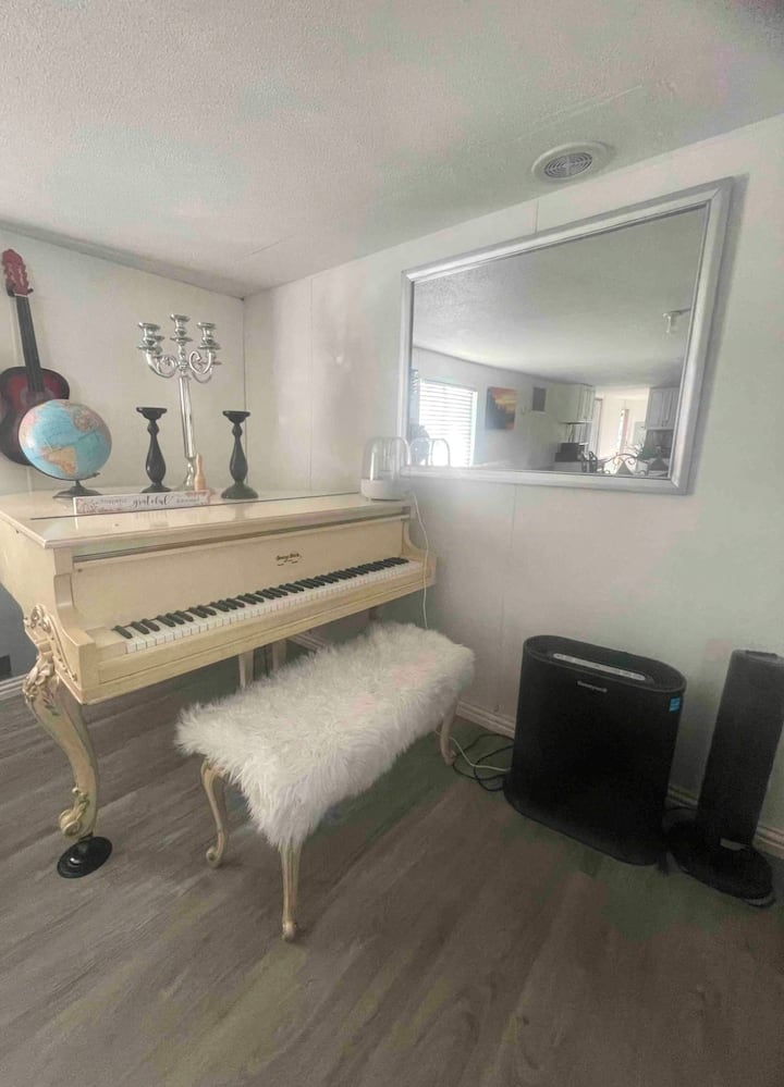 Tiny But Cozy Manufactured Home At Tampa - Tampa, FL
