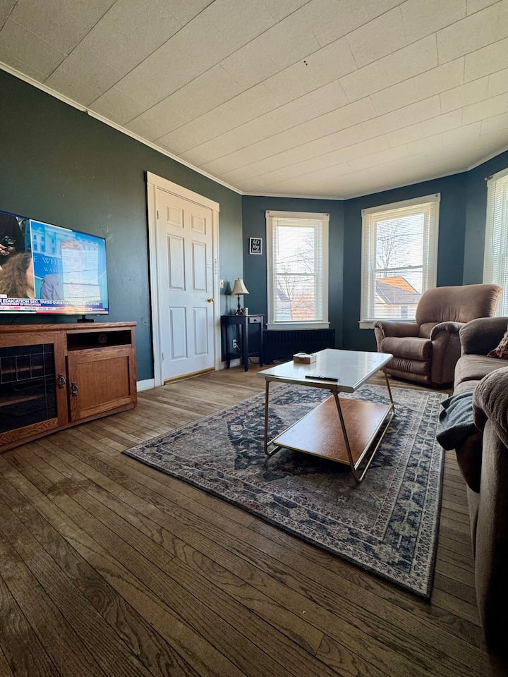 Cute Townhouse W 2 Bedroom & Parking In Utica #2 - Utica, NY