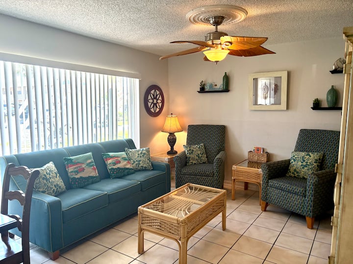 "Aloha Condo" 
Private Family Beach (Port/disney) - Cocoa Beach, FL
