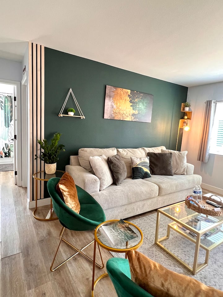 Conveniently Located & Cozy W/parking, Ac, Firepit - Chula Vista, CA