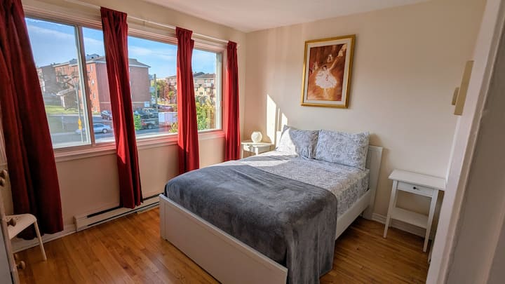 4 Minutes From Subway! - Montreal