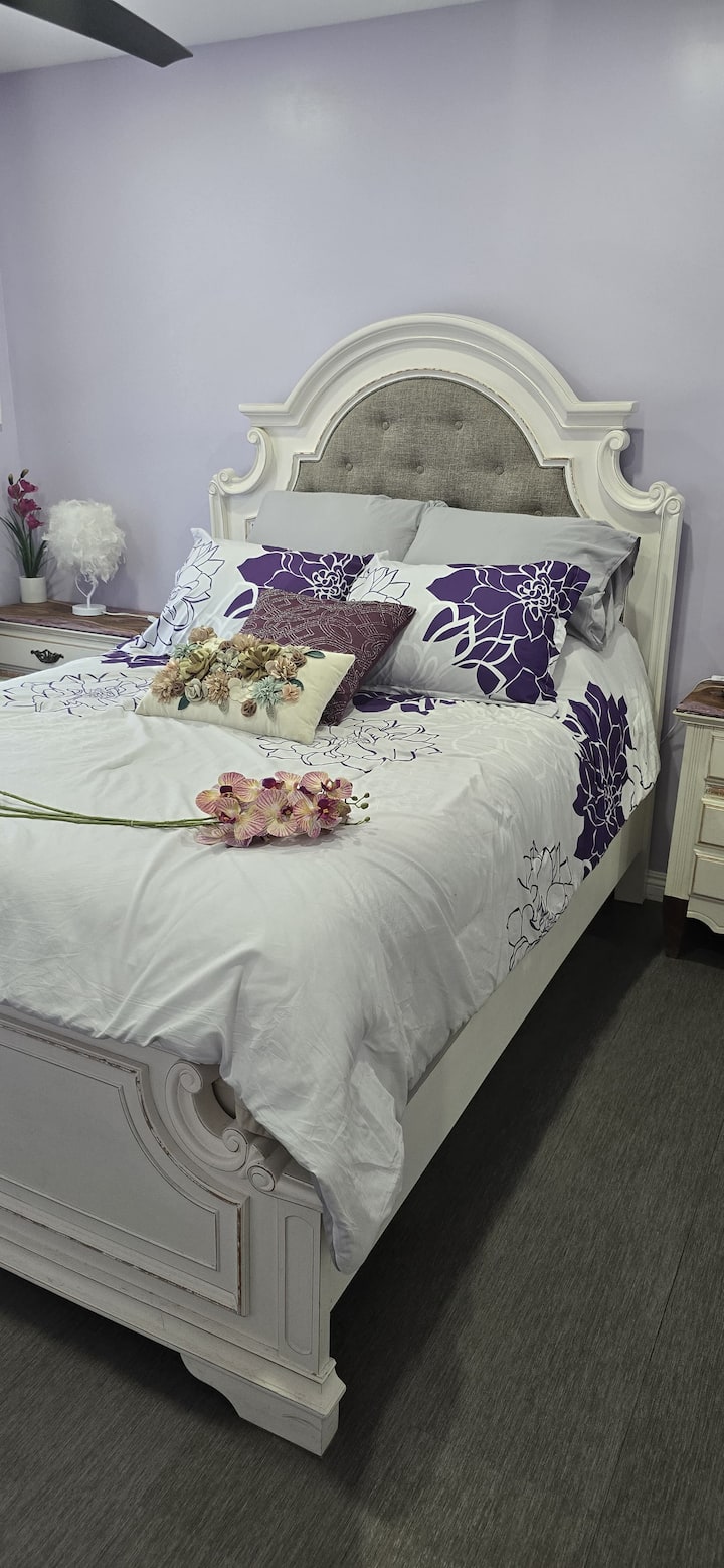 Studio De Luxe Lavande - Magic Mountain, CA