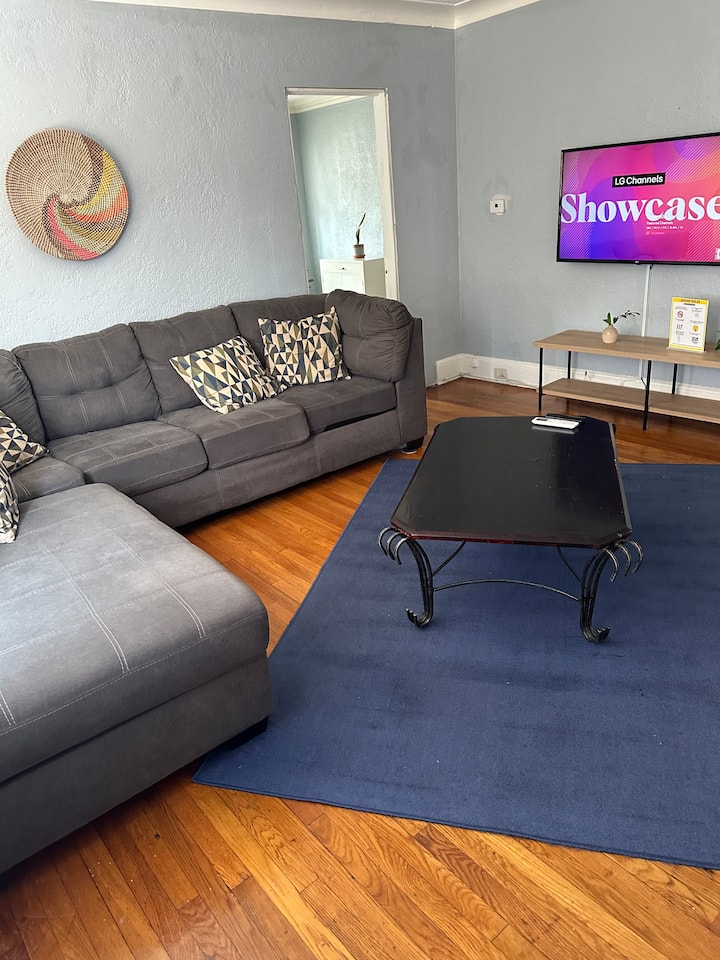 Urban Retreat Cozy Garden Apartment In
Bridgeport - Bridgeport, CT