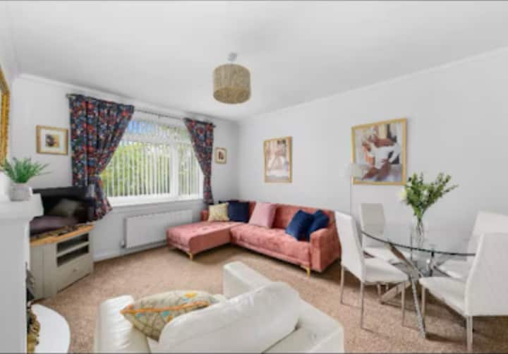 Grangeburn Residence - 2 Bedroom Home With Parking - Scotland