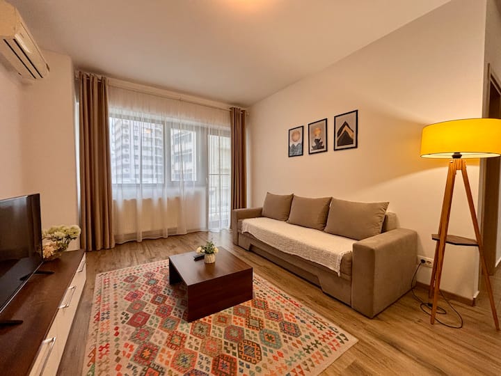 Bellagio | Cozy Apartment With Free Parking & Gym - Bukarest