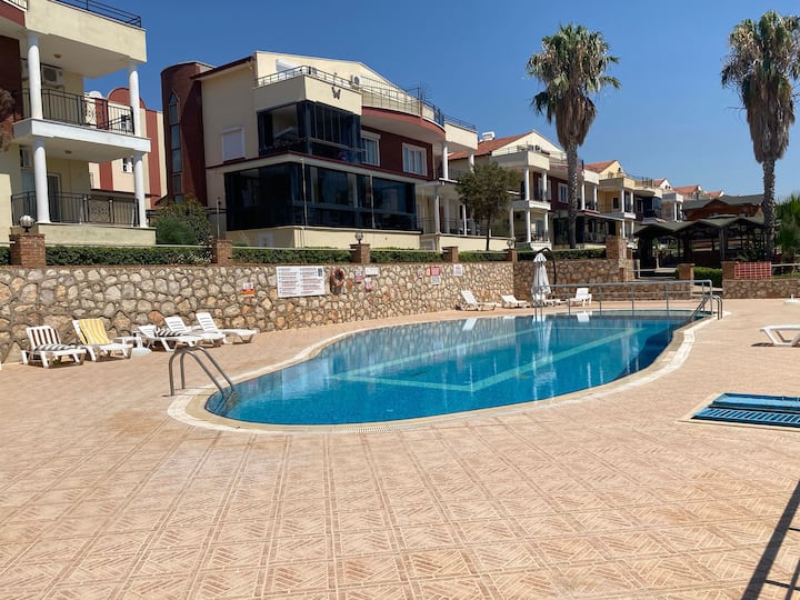 İMbat Koyunda, 3 Katlı Tatil Evimiz - Didim