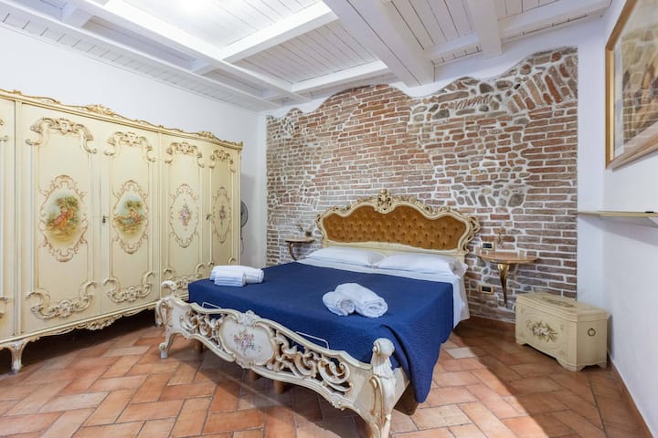 De´gombruti, Bologna - Bologna