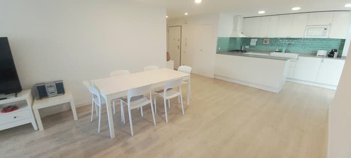 1 Min. A Pie De La Playa, Céntrico, Luminoso - Calafell