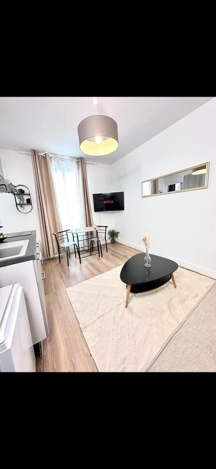 Charmant Studio Cosy à 15 Min Des Champs ÉLysée ! - Bois-Colombes