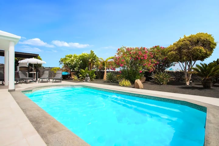 Villa Playa Blanca Lanzarote. Luxury For Families! - Playa Blanca