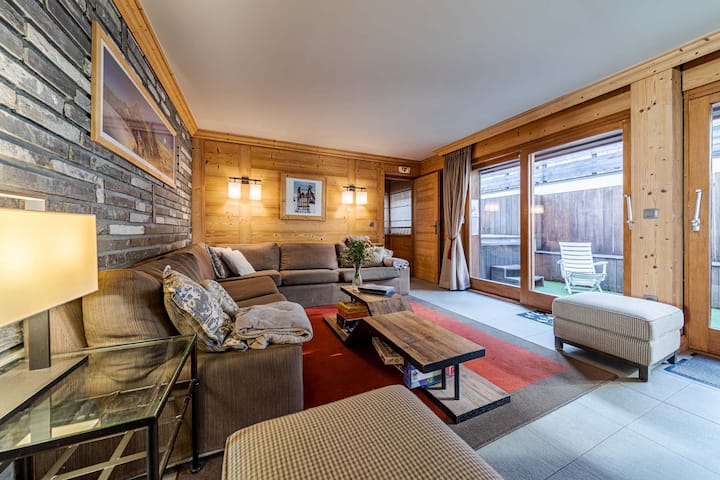 Grand Chalet Central 5 Chambres,  Sauna + Jacuzzi - Morzine