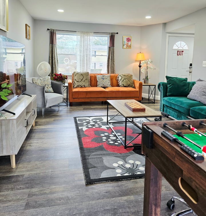 Charming Home Nestled In Maryland Close To Dc & Va - Six Flags America, Bowie
