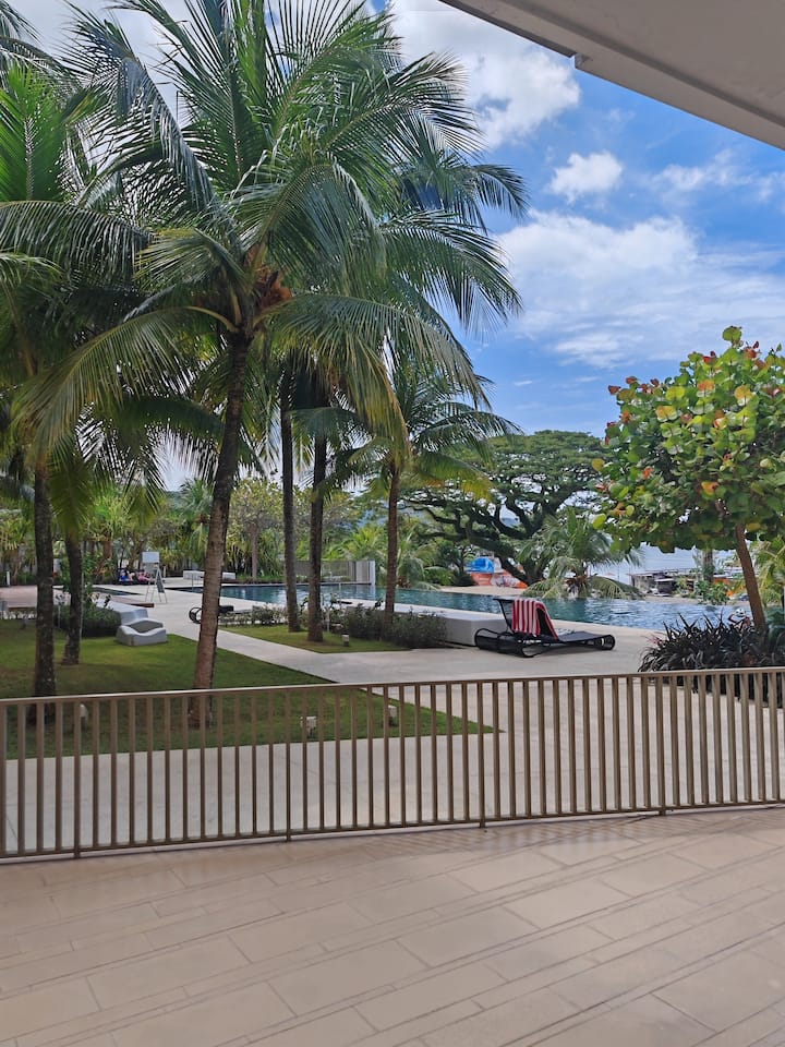 Sea Front Lovely 2 Bed Room Apartment Suite - Batu Ferringhi