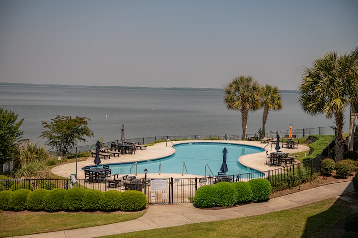 Lovely Condo W/pool, Balcony, And Lakeside View! - Lake Marion, SC
