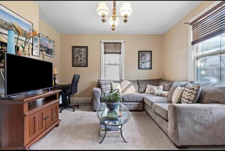 Pleasant Getaway In Pittsburgh, Pa - 貝爾維尤