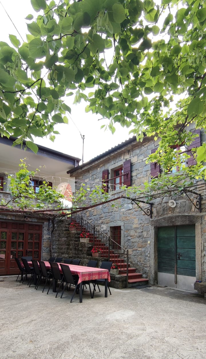 Bordon Wines, Estate With Accomodation App Mojca - Lopar, Slovenija