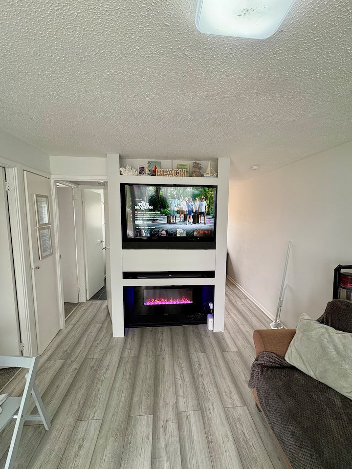 Cosy Modern 2-bed Hemsby Chalet With Media Wall - Winterton-on-Sea